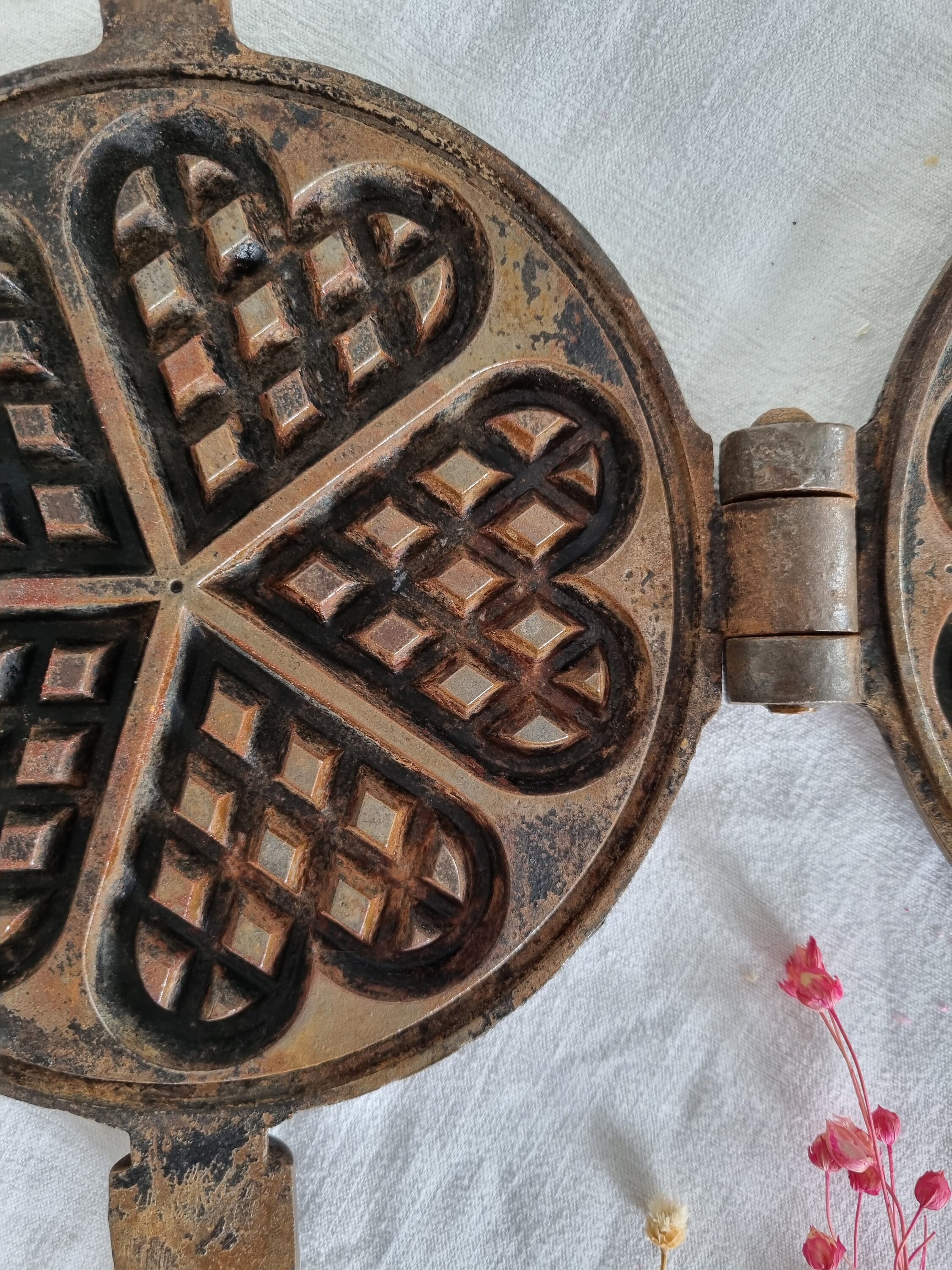 Antique Cast Iron Waffle Maker, Vintage Waffle Baking Pan, Rustic Style ...