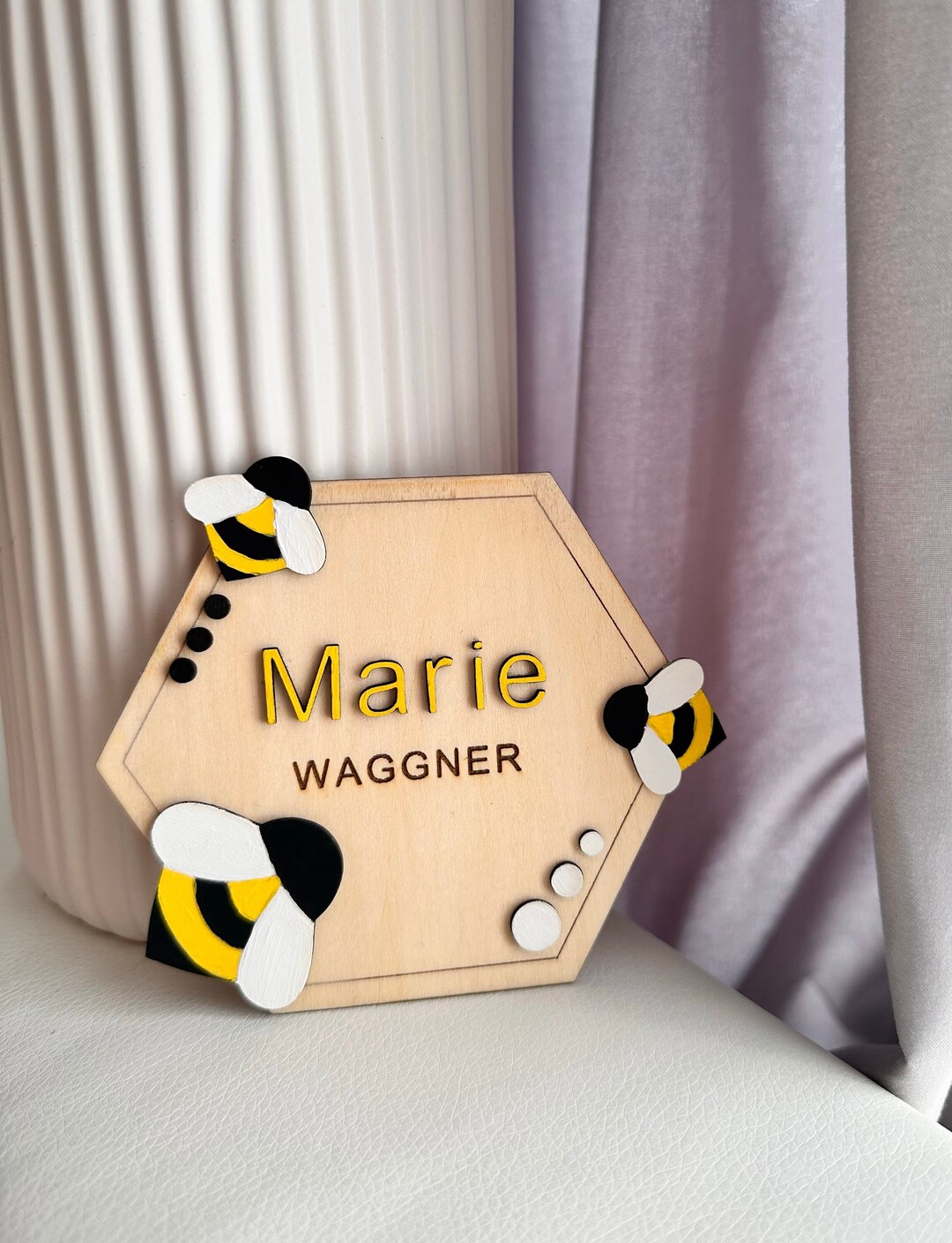 Namensschild Mit Bienen, Bussy Bee Nametag, Personalisiertes Geschenk ...