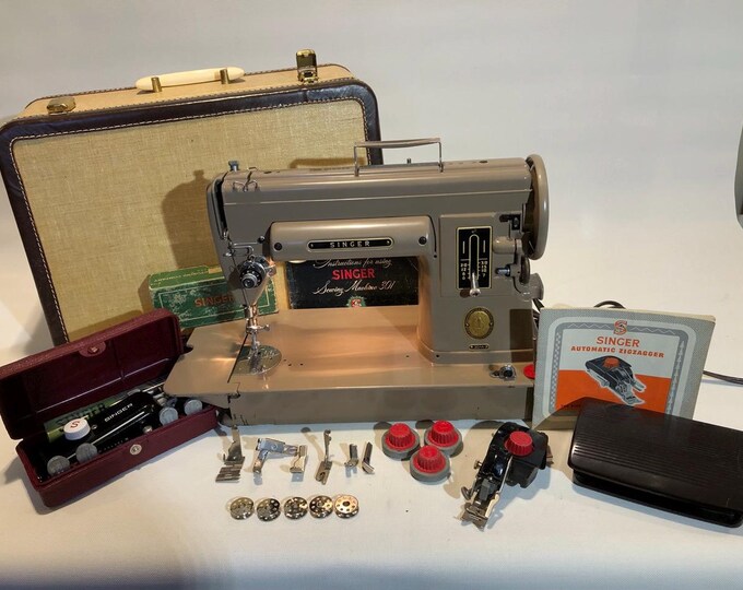 Very Nice Vintage Singer 301A Beige Short Bed Sewing Machine Available ...