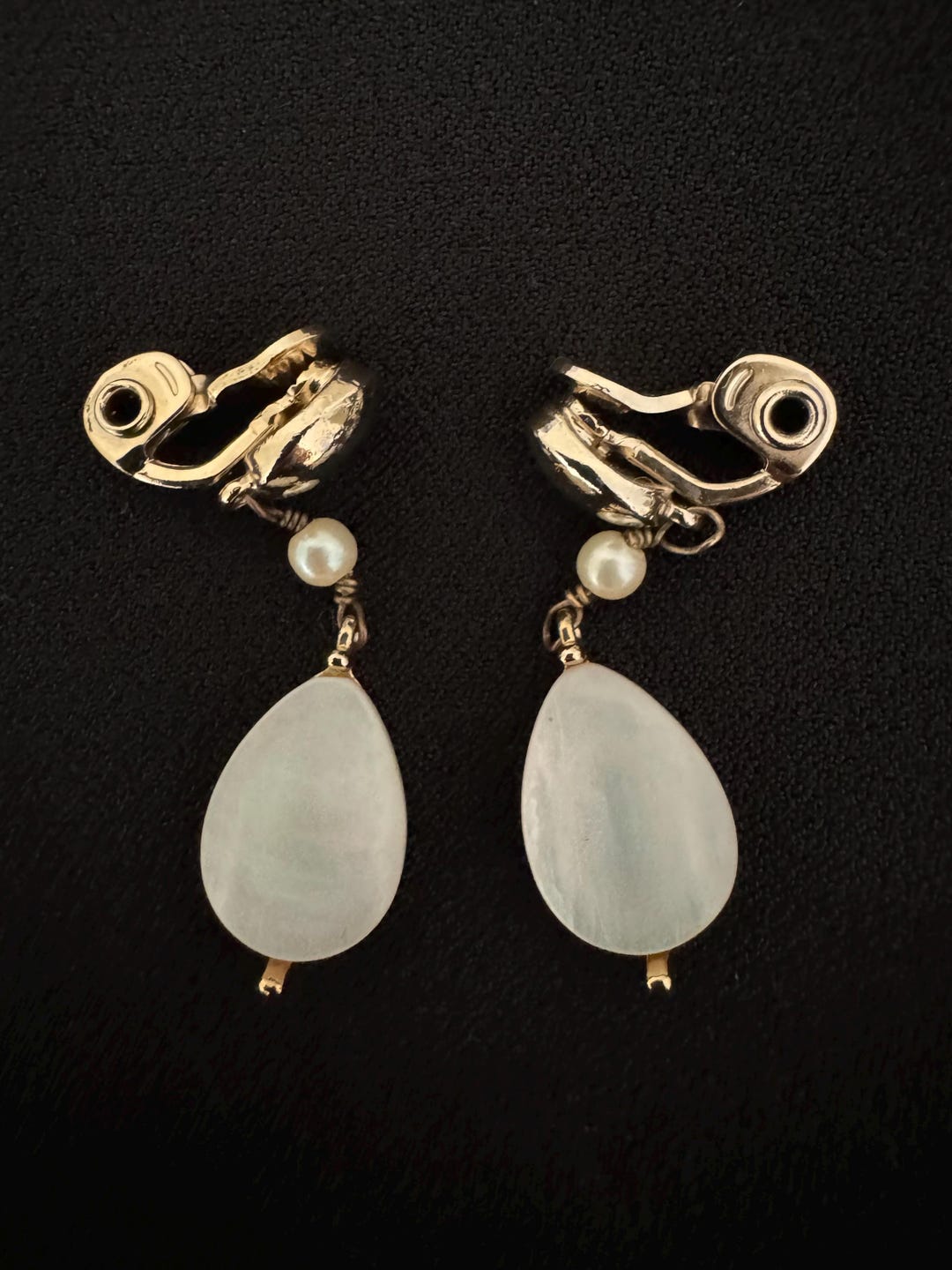 Monet Dangle Earrings, Mother of Pearl Monet, Vintage Monet Earrings ...