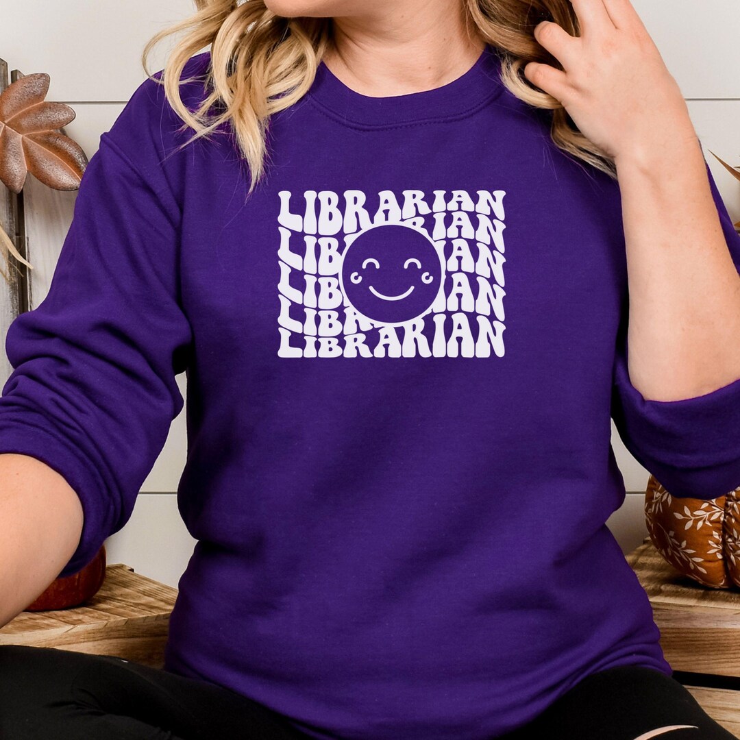 Librarian Smiley Face Sweatshirt, Funny Book Lover Jumper, Librarian ...