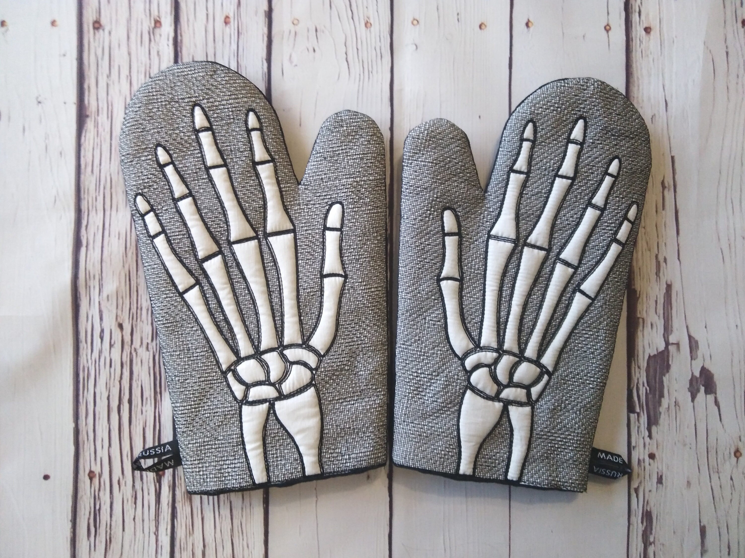 Oven Mitt in the Hoop Pot Holder Skeleton Arm Machine Embroidery Design ...
