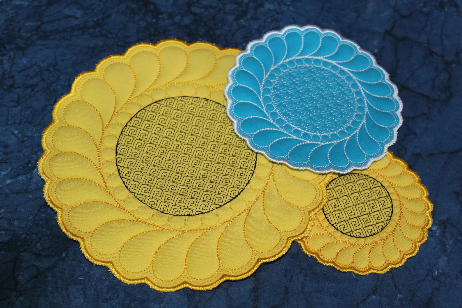 Flower Mug Rug in the Hoop Embroidery Design ITH Coasters Quilting Pot ...