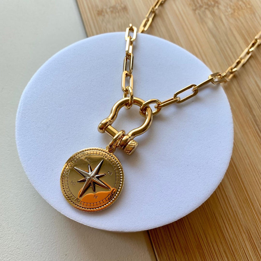 Gold Horseshoe Necklace With 3D Compass Charm | Gold Paperclip Chain ...