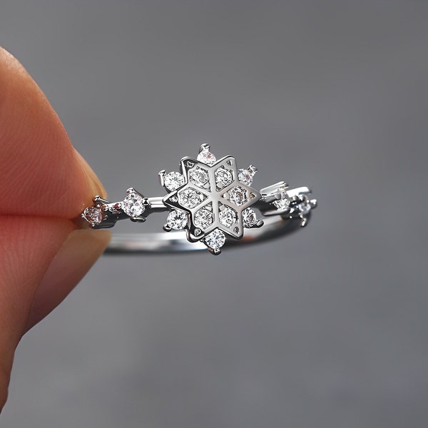 Snowflake Ring - Etsy
