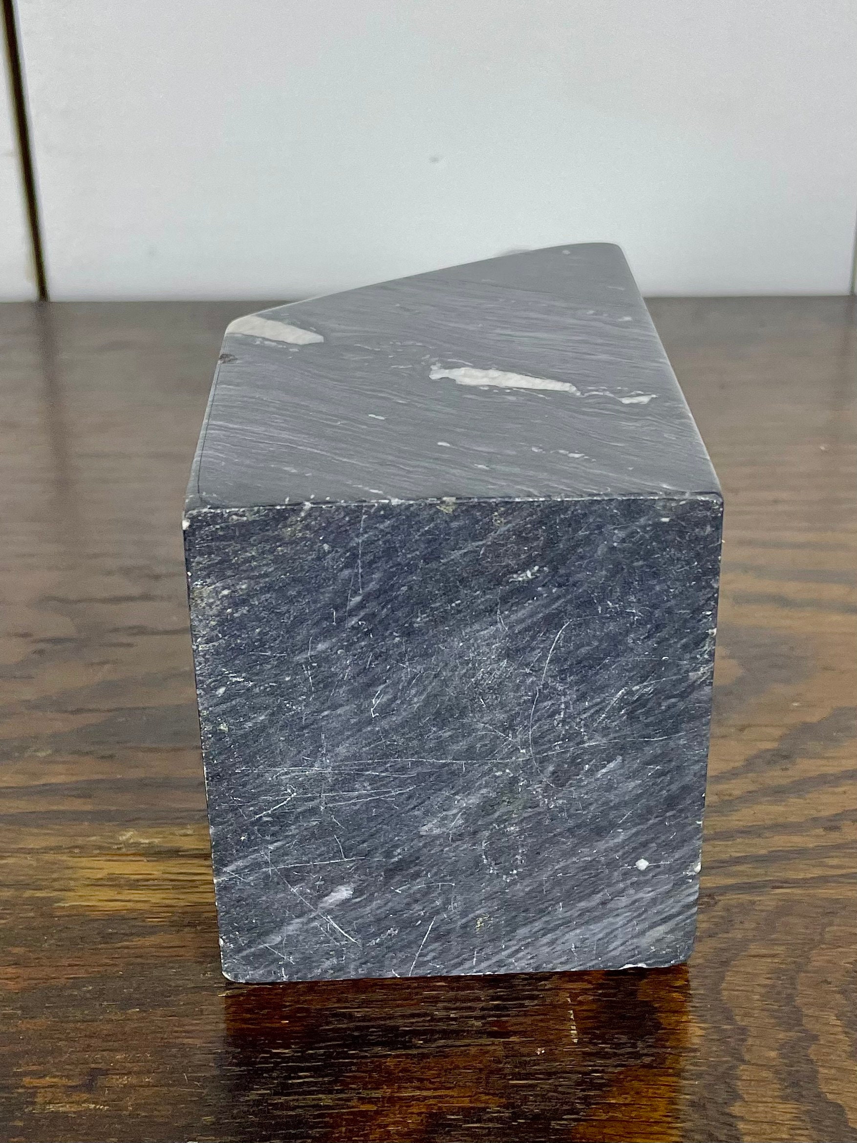 Black Marble Bird Bookend / Carved Stone Bird Bookshelf Decor - Etsy