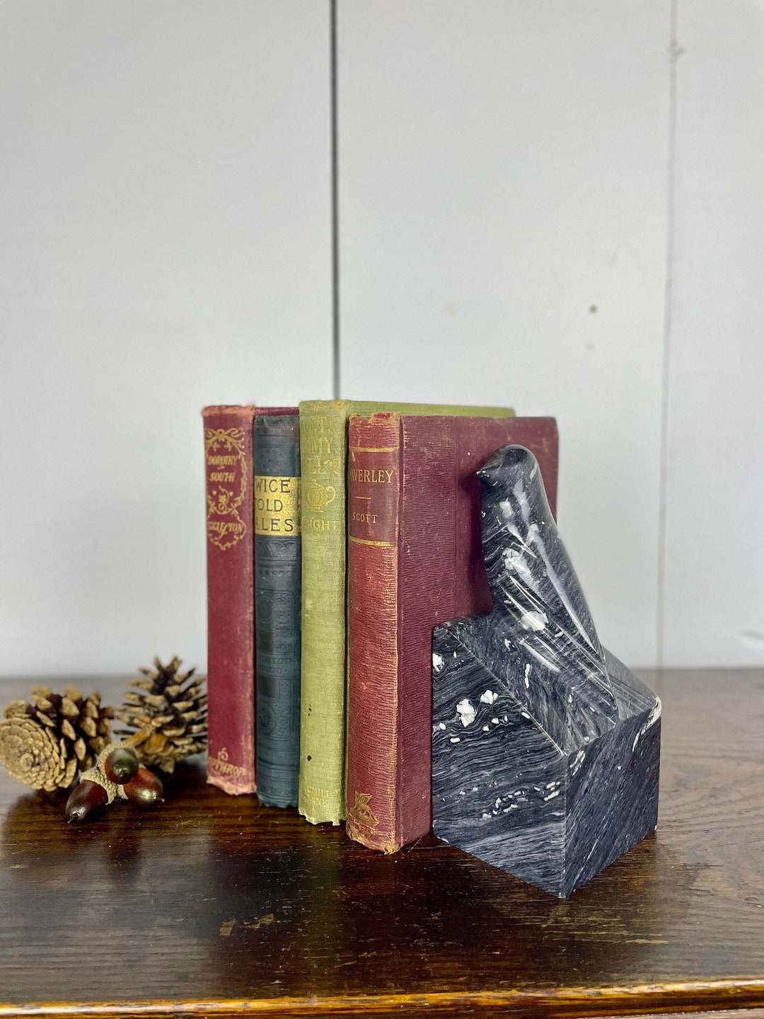 Black Marble Bird Bookend / Carved Stone Bird Bookshelf Decor - Etsy