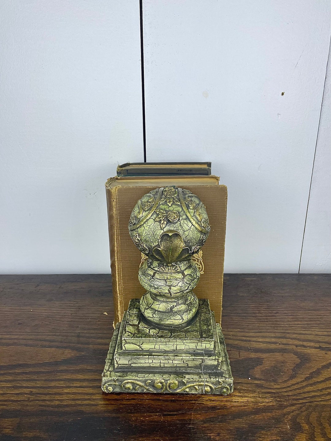 French Country Bookend / Vintage Resin Bookend Sphere on - Etsy