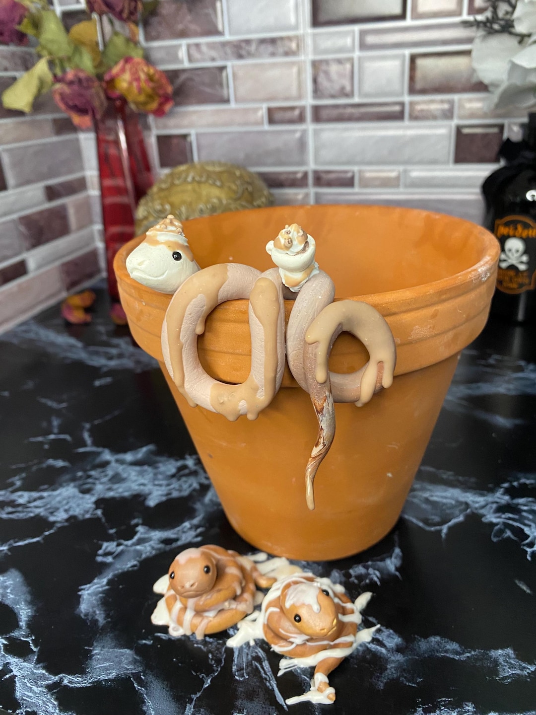 Café Themed Flower Pot Snake Buddy, and Cinnabun Themed Desk Snakes ...