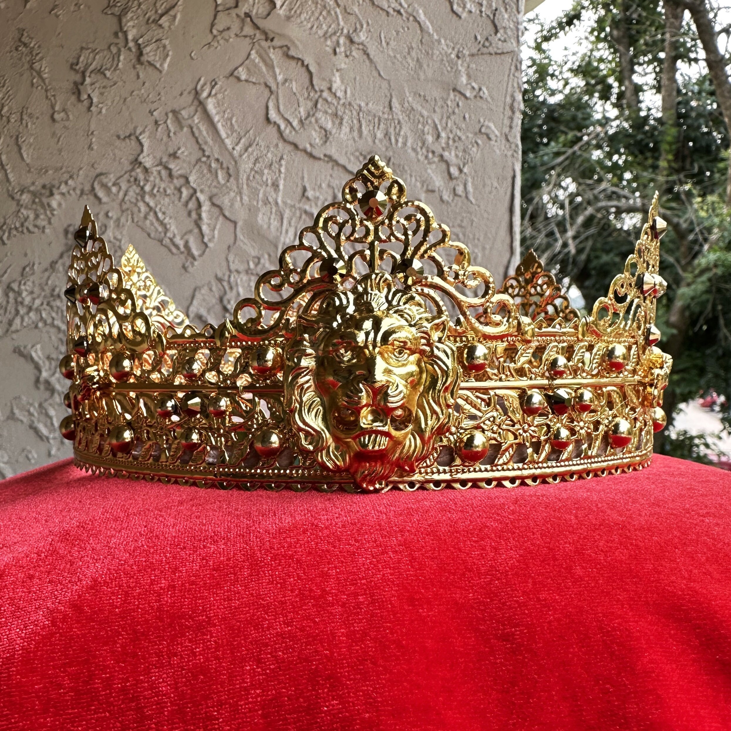 African Gold Crown