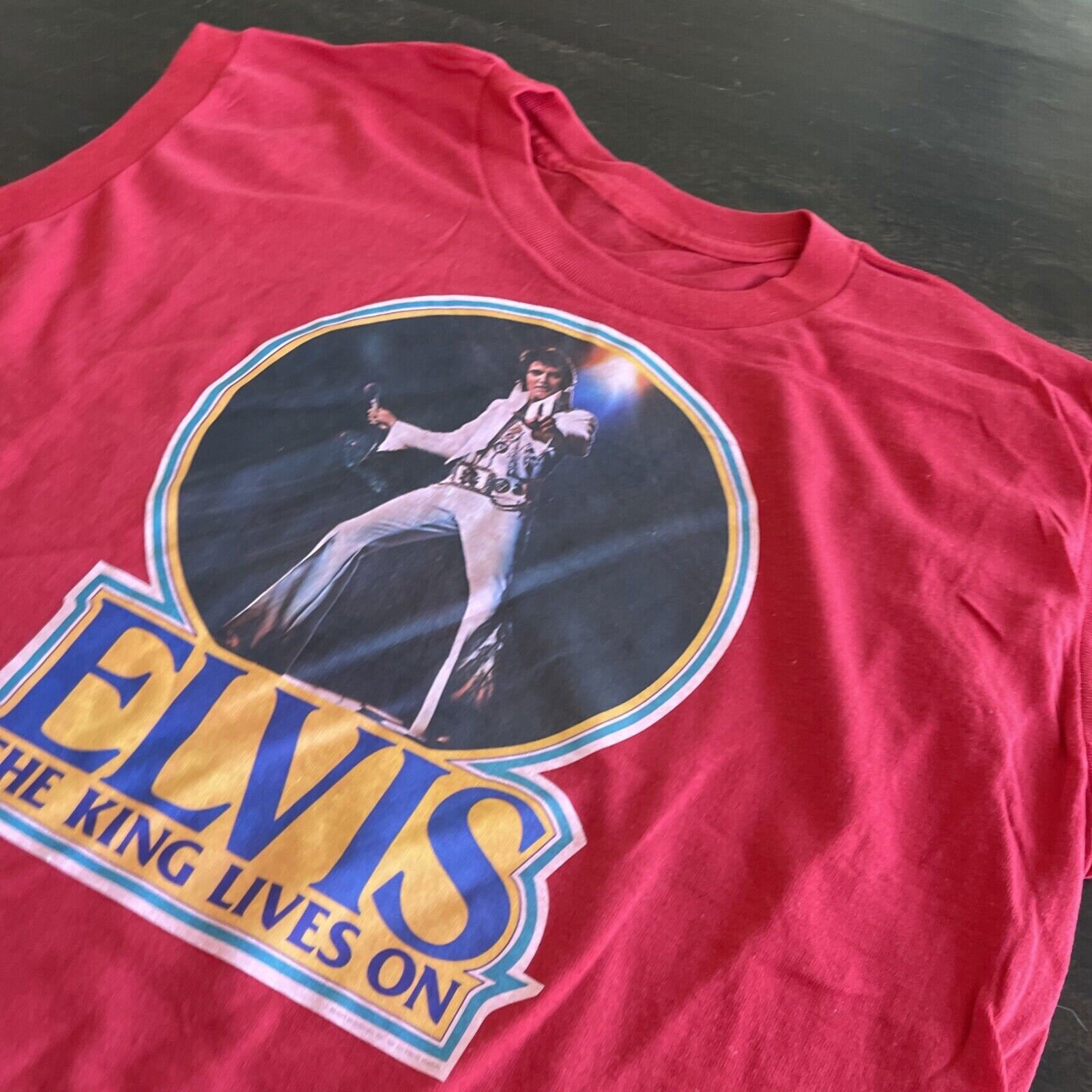 Vintage 1977 Elvis the King Lives on Muscle Tshirt Red M Single Stitch ...
