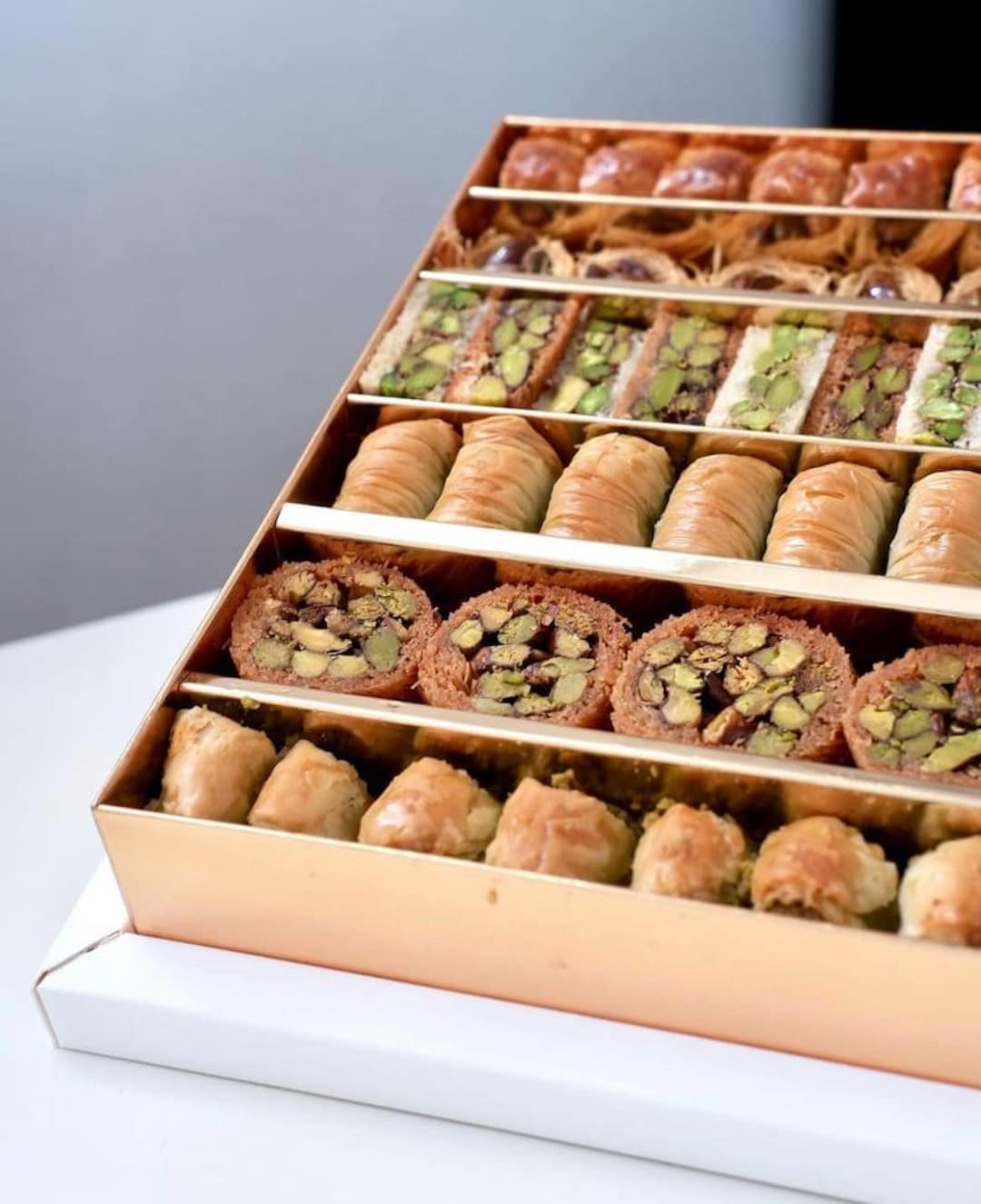 Petek 1942 - Mixed Aleppo Dessert Box 680g | Super Mixed Baklava ...