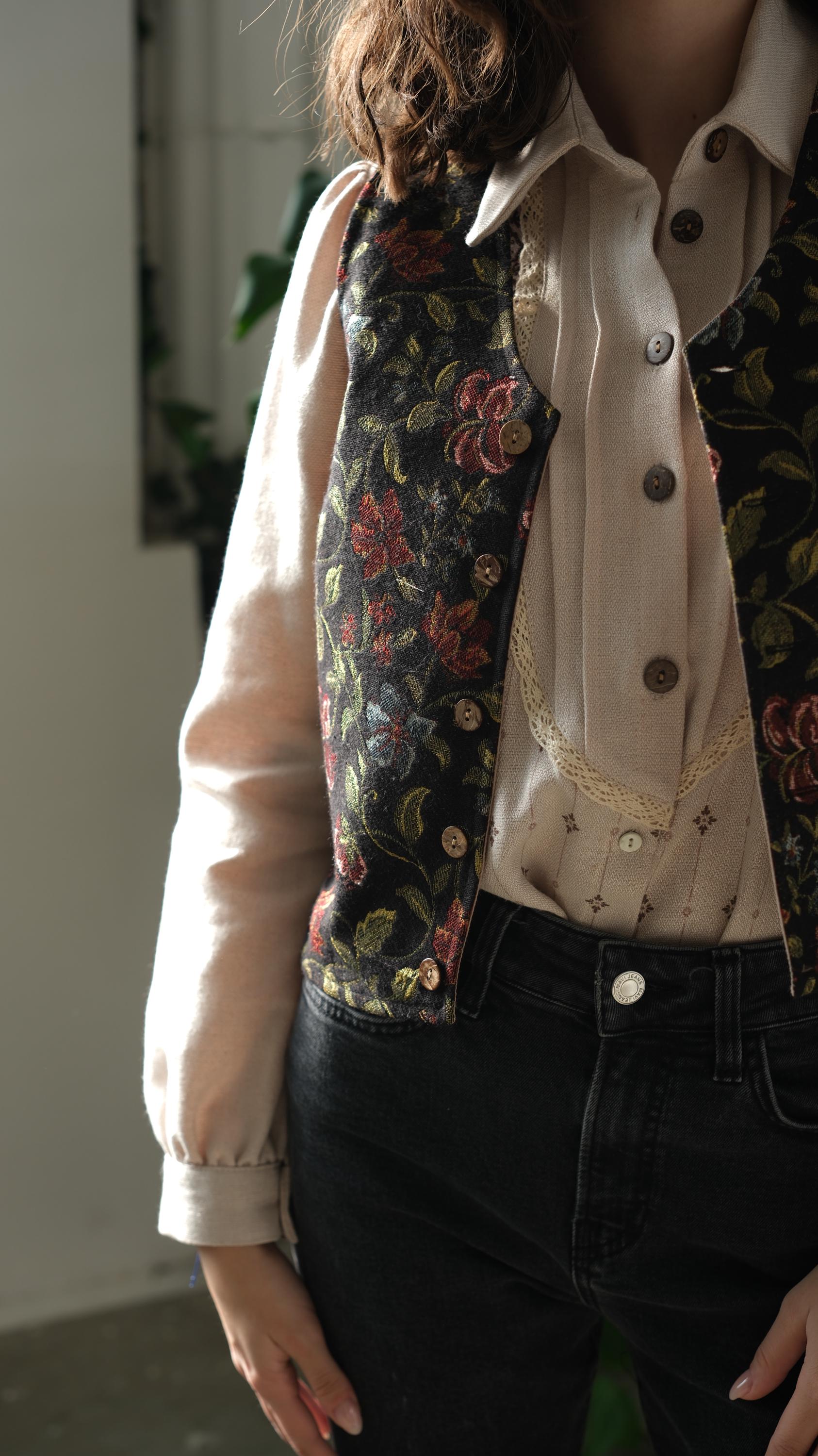 Floral Tapestry Vest Handwoven Tapestry-style Fabric, Adjustable Fit ...