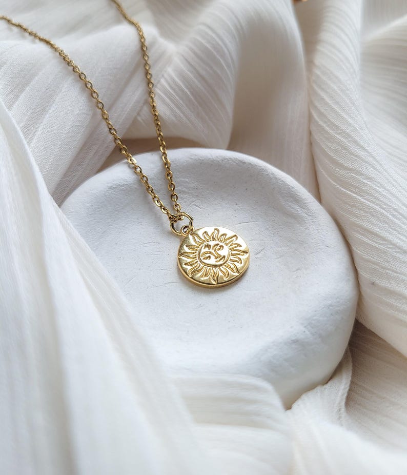 Vintage-style "solaris" Sun Pendant Necklace, Stainless Steel Locket ...