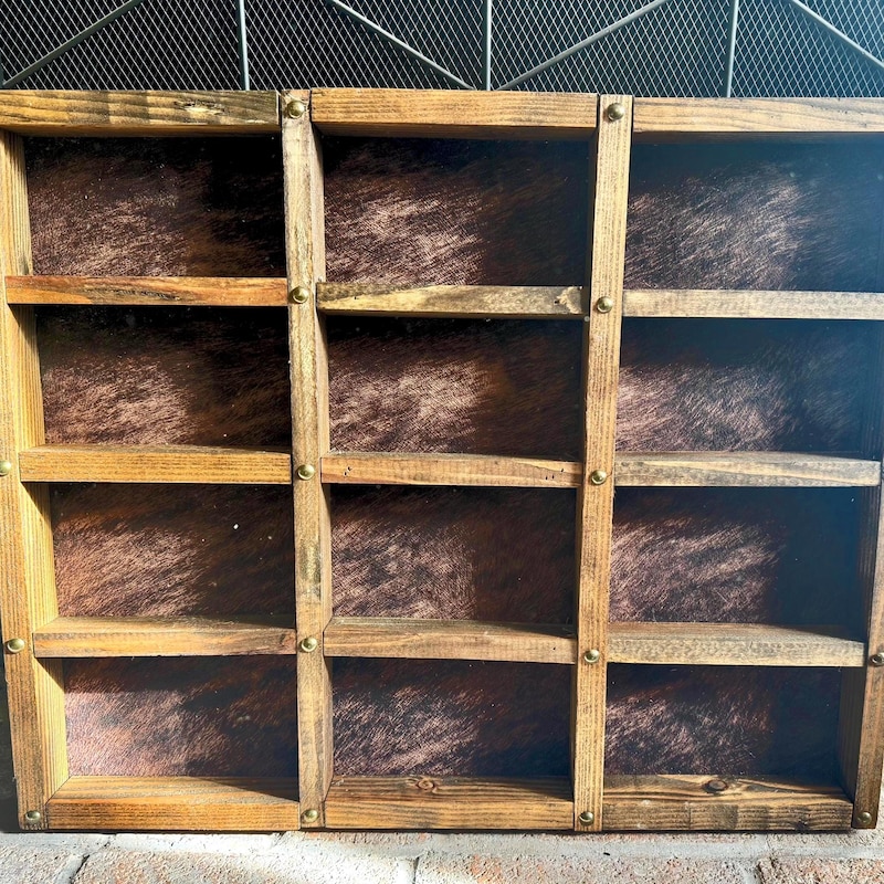 Rodeo Buckle Display - Etsy