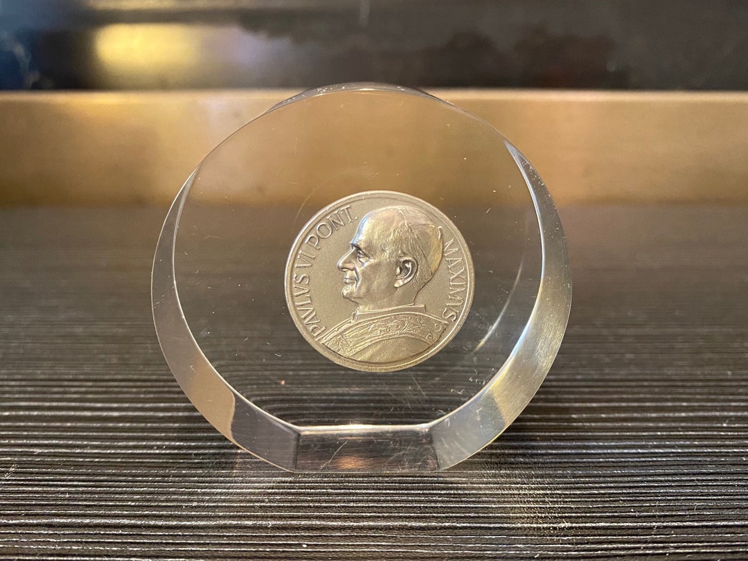 1975 Pope Paul VI Maximus Silver Coin Lucite Paperweight—rare - Etsy