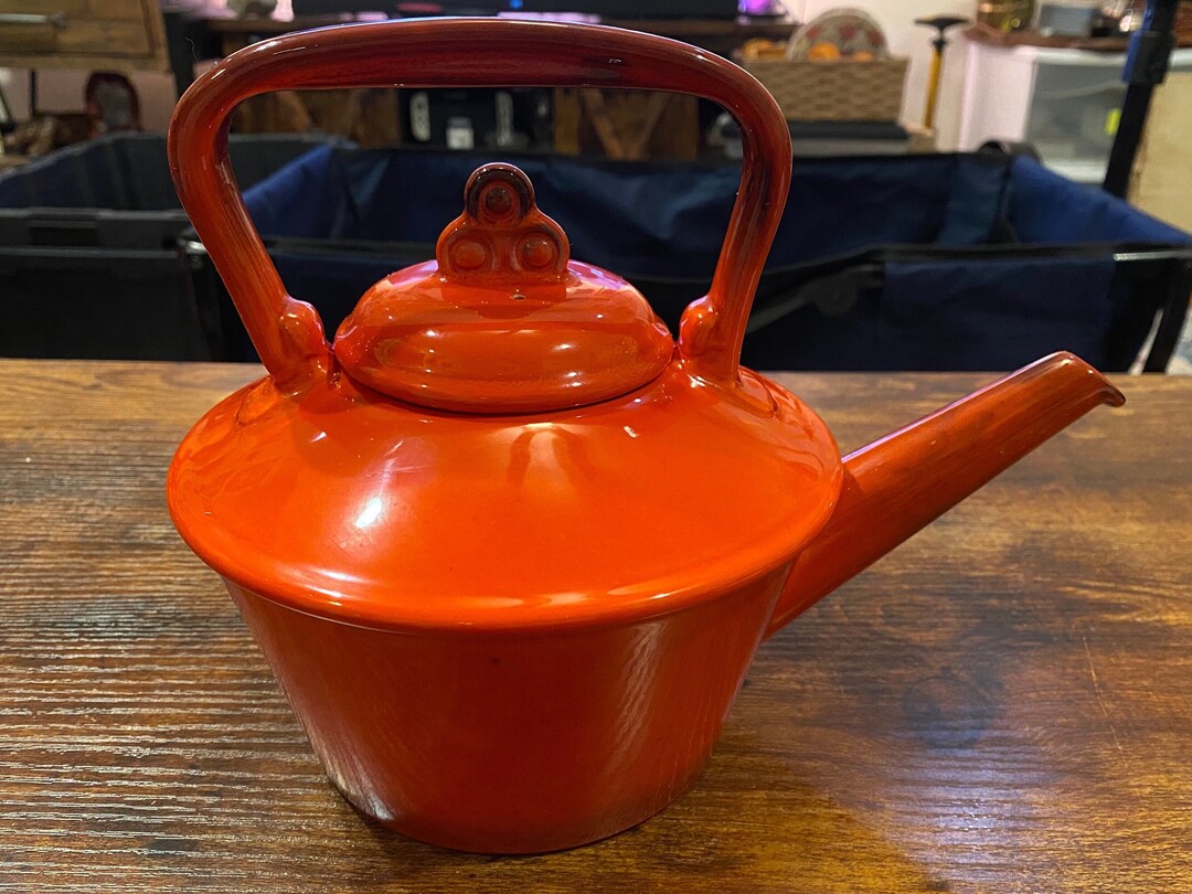 Vintage Metlox Poppytrail Red Teapot - Etsy