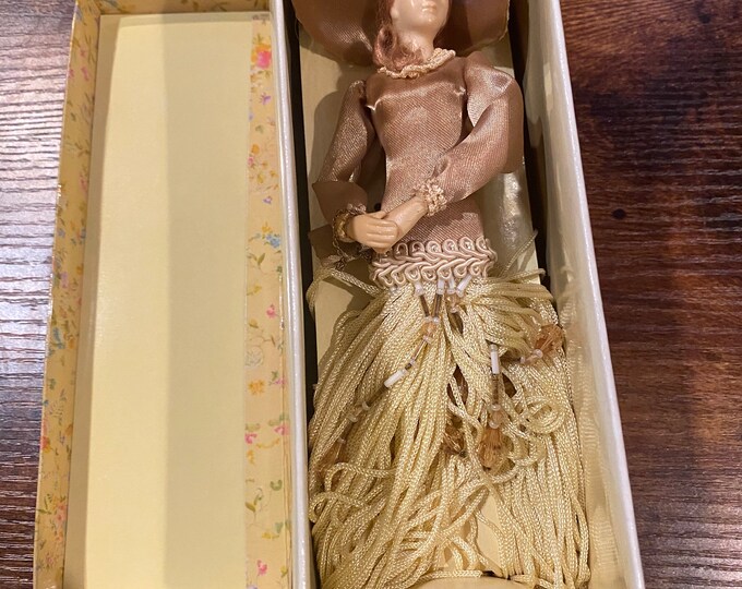 Pink & Ivory “puttin’ on the Ritz” Victorian Lady Porcelain Doll in ...