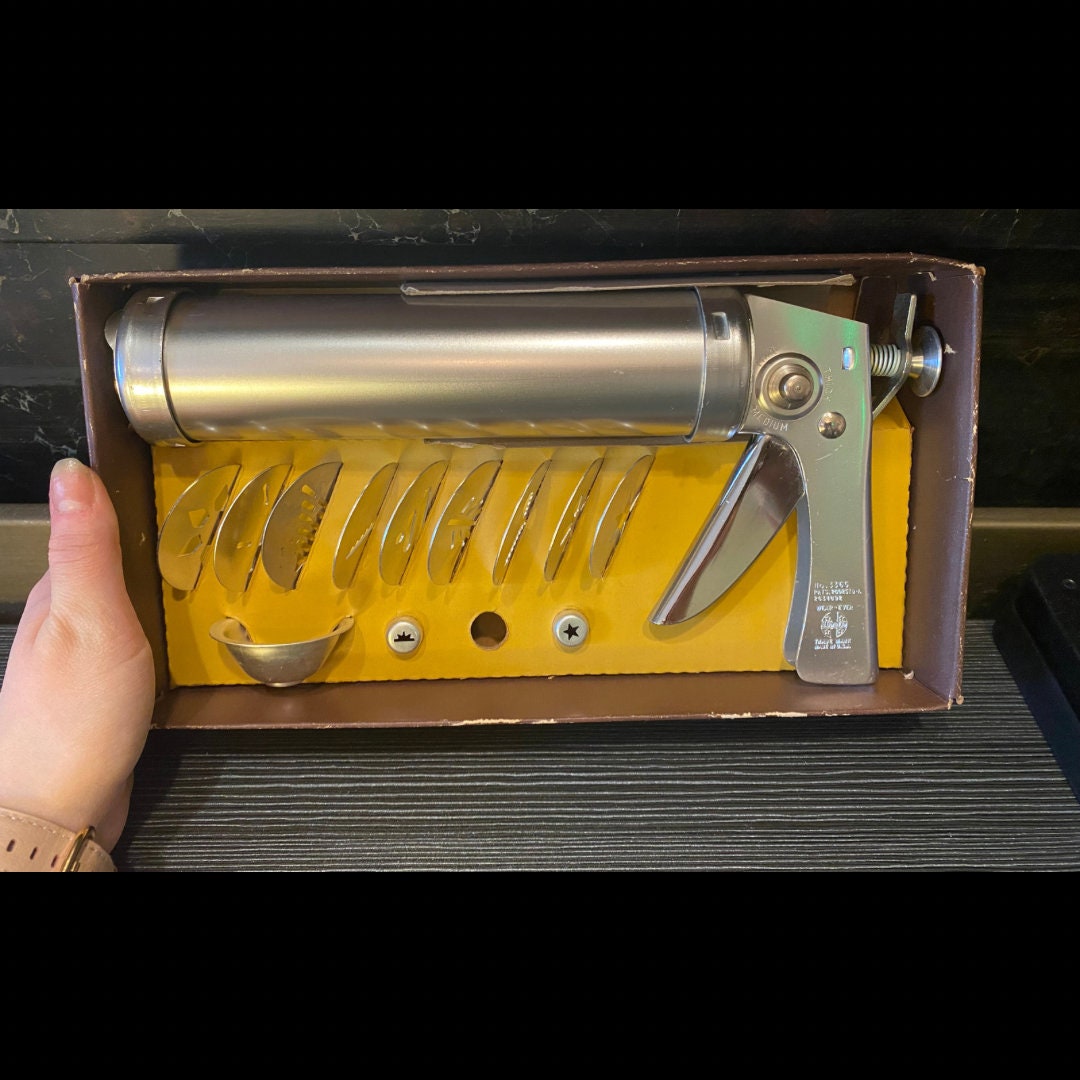 Vintage Wear-ever Aluminum Cookie Gun Complete Set - Etsy