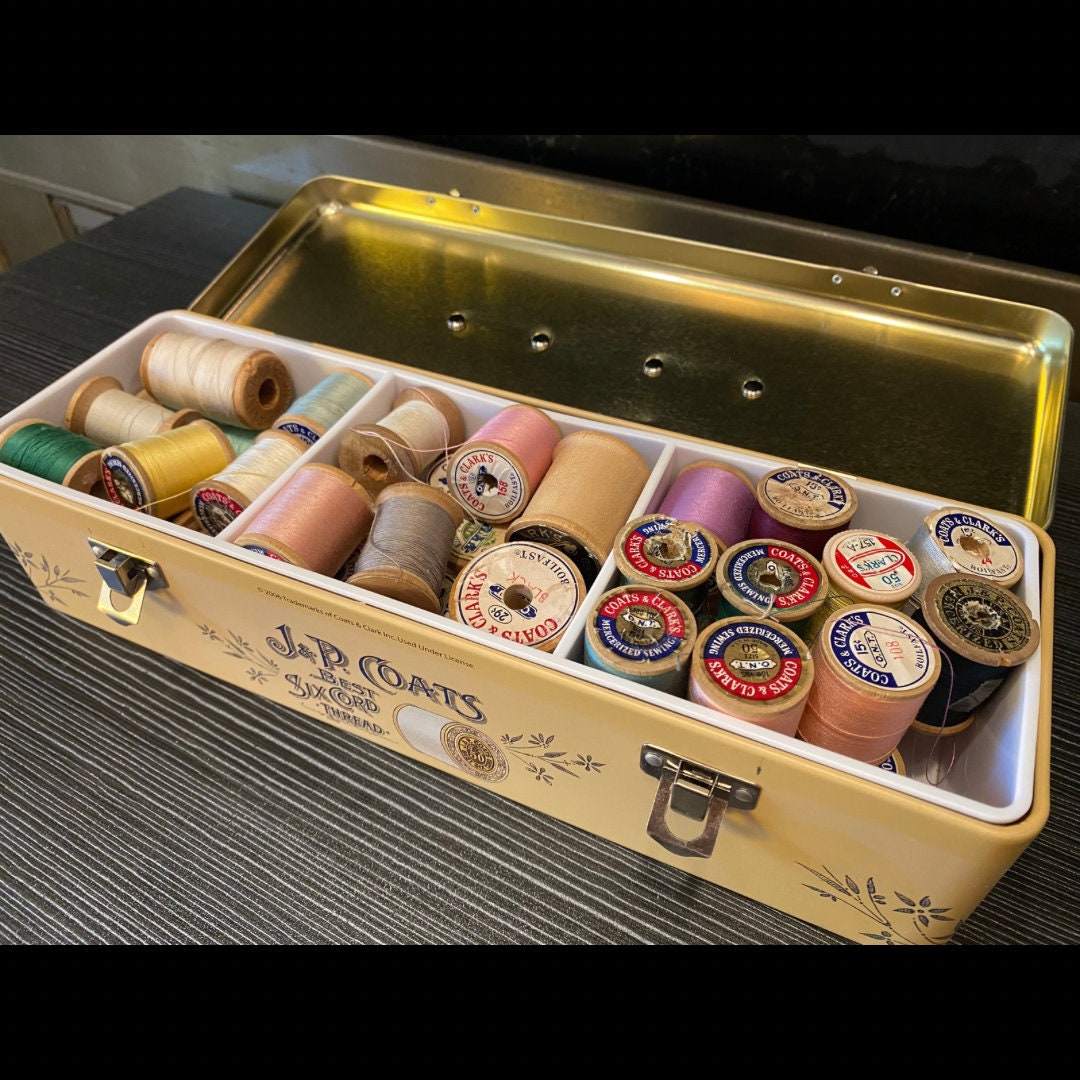 J & P Coats Sewing Tin Full of Vintage Spools of Thread - Etsy