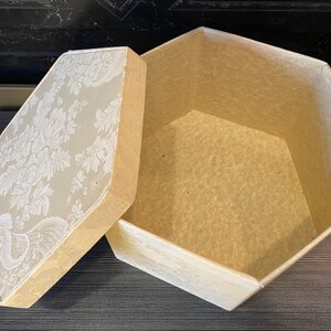 Vintage Hexagonal Off-white Satin Jacquard Hat Box - Etsy