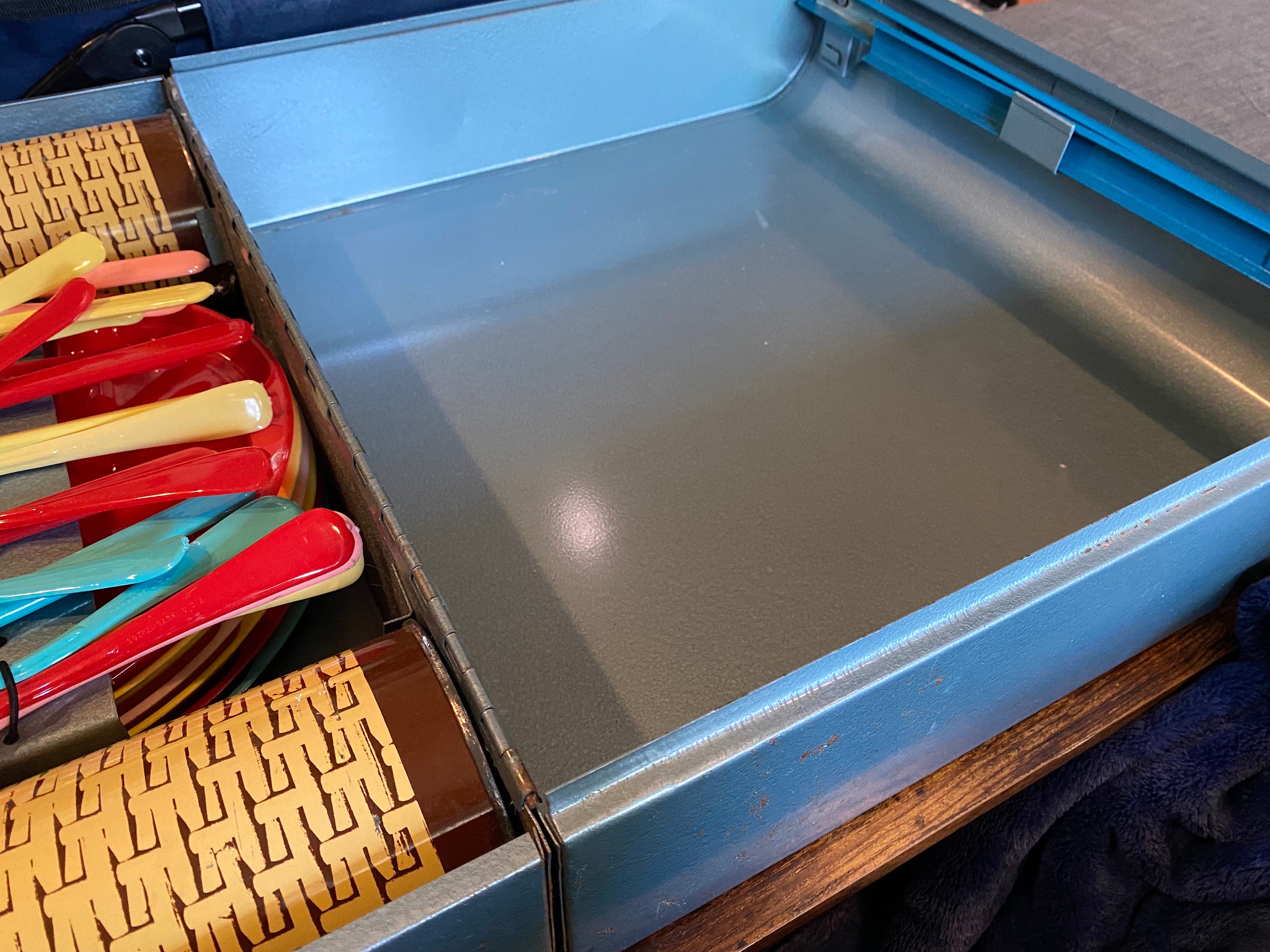 RARE 1958 Sportster Picnic Table Trunk With 2 Large Thermoses - Etsy