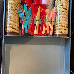 RARE 1958 Sportster Picnic Table Trunk With 2 Large Thermoses & Full ...