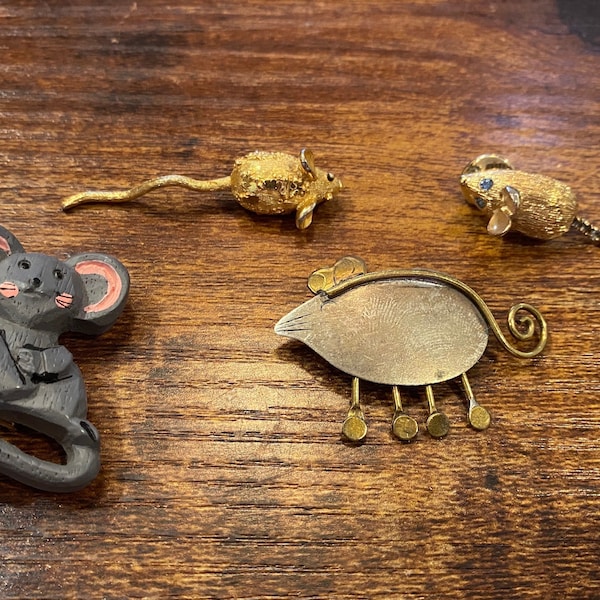 Vintage Mouse Pin - Etsy
