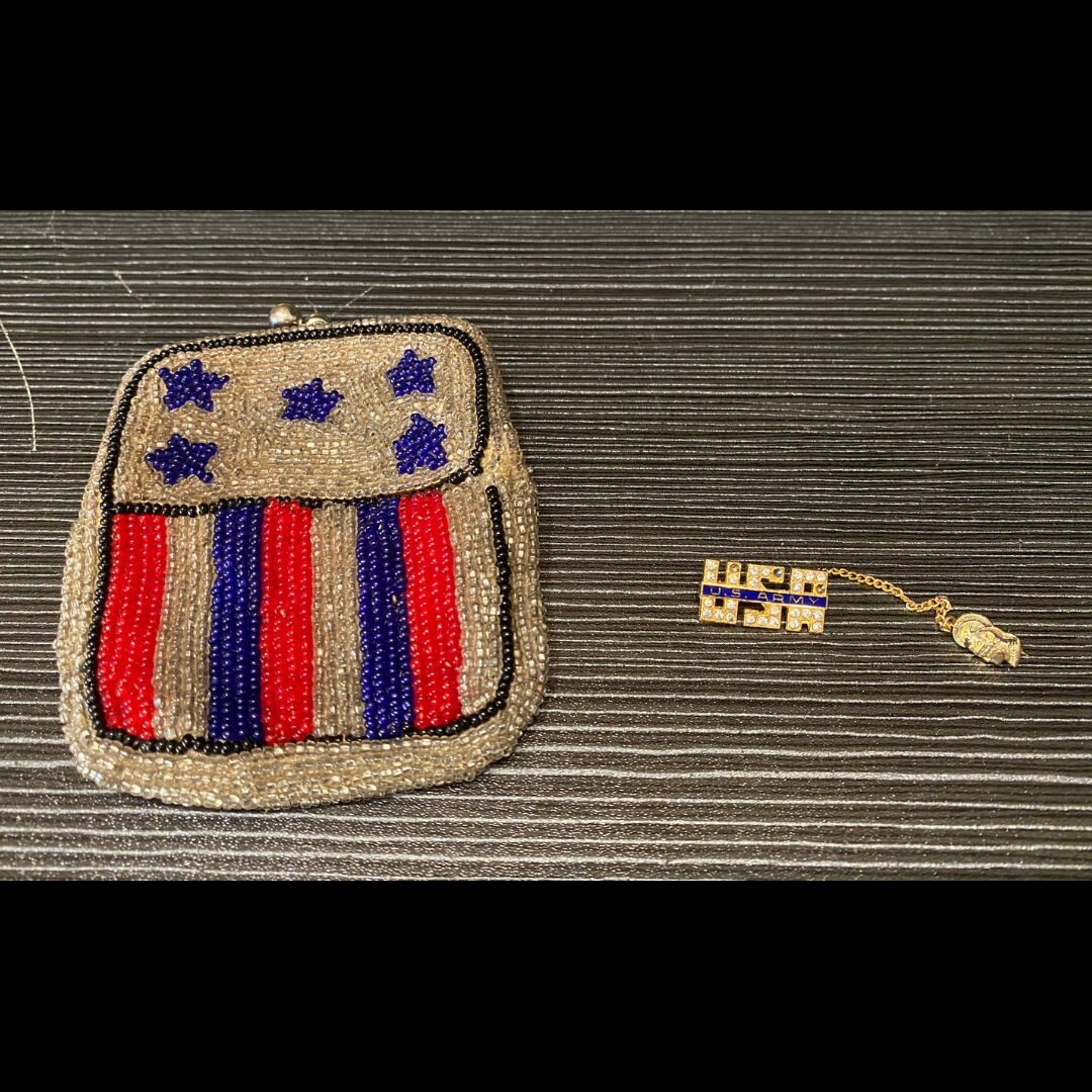 Vintage WWII Beaded Coin Purse & US Army Tie Tack - Etsy