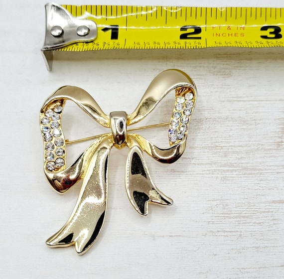 Vintage Goldtone Rhinestone Bow Brooch - Large Sparkl… - Gem