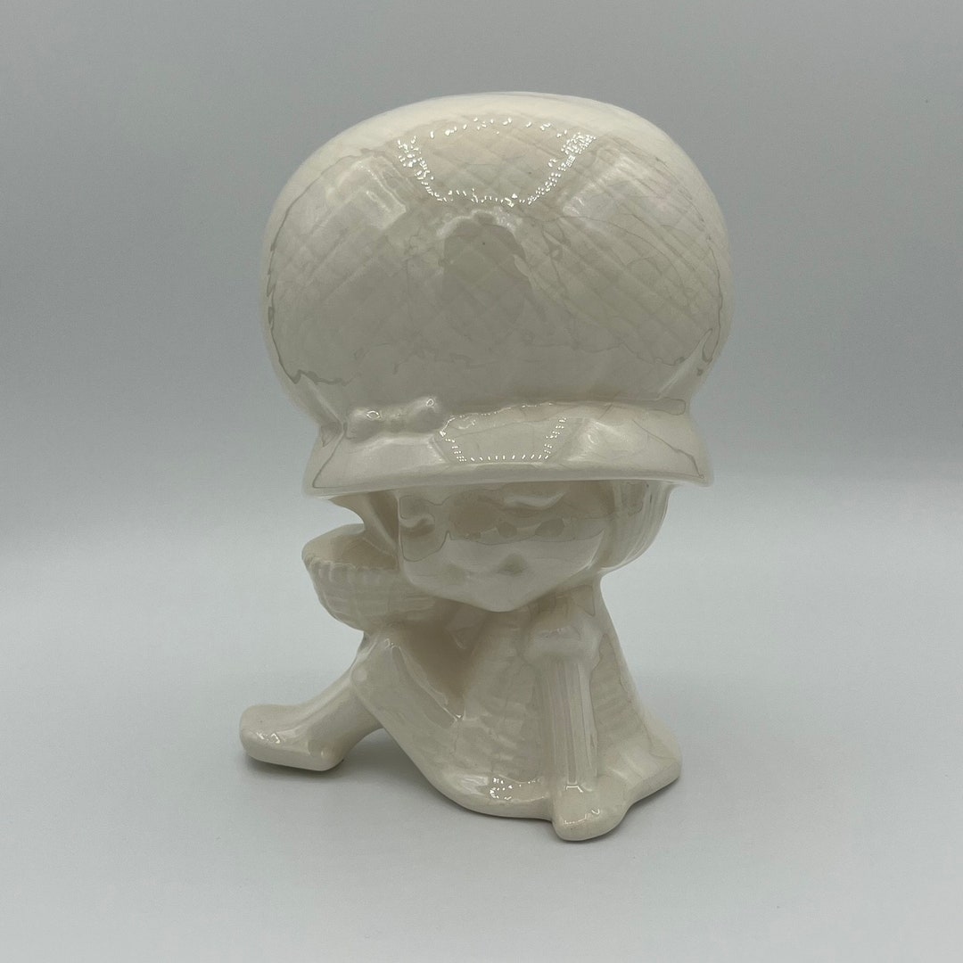 Vintage Bonnet Girl Figurine From 1970s Art Studio Pottery - Etsy