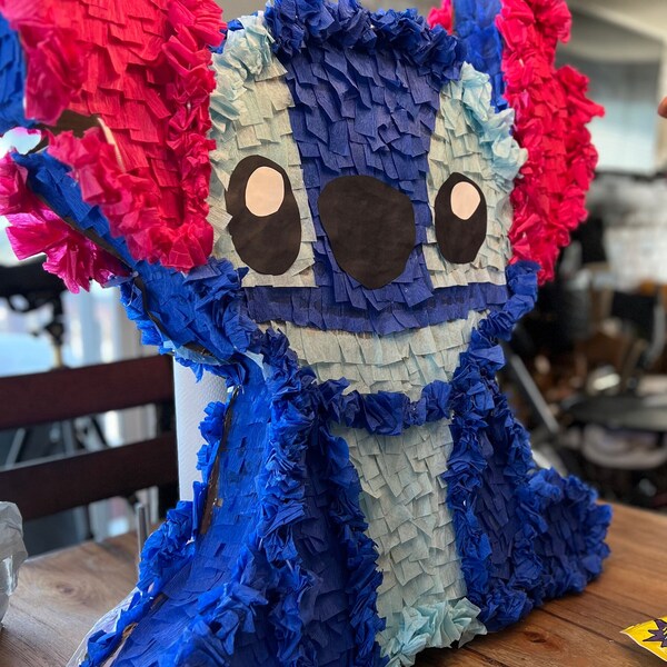 Stitch pinatas - Etsy España