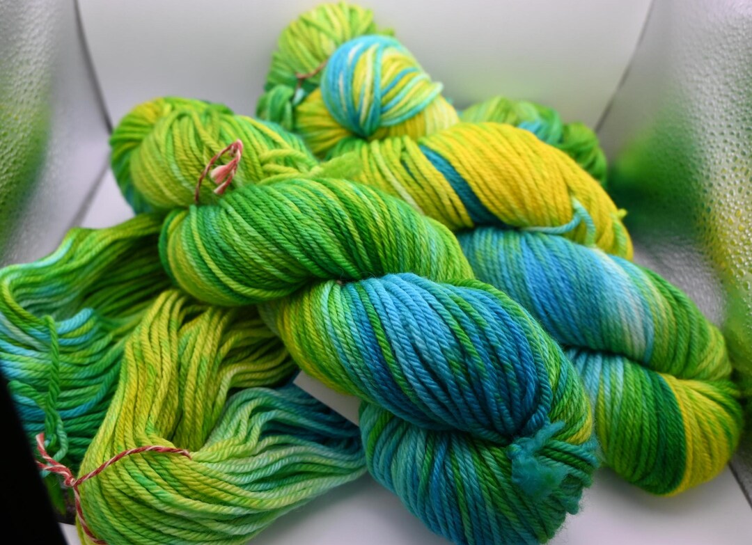 Hand Dyed Variegated Worsted Weight Yarn 100% Superwash Merino - Etsy