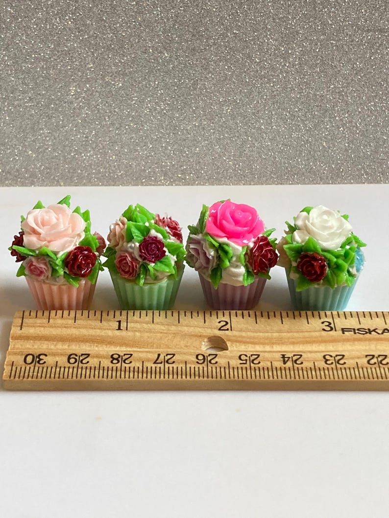 1:6 Scale 4ct Flower Cupcakes - Realistic HANDCRAFTED Dollhouse ...