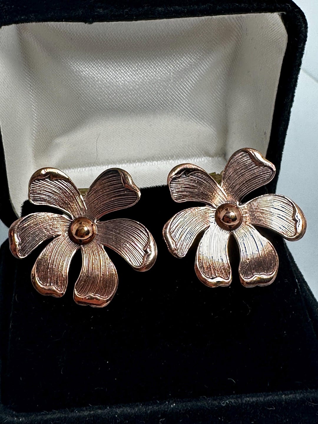 Vintage “COPPER GUILD” Copper Clip Back Flower Earrings. Unsigned. See ...