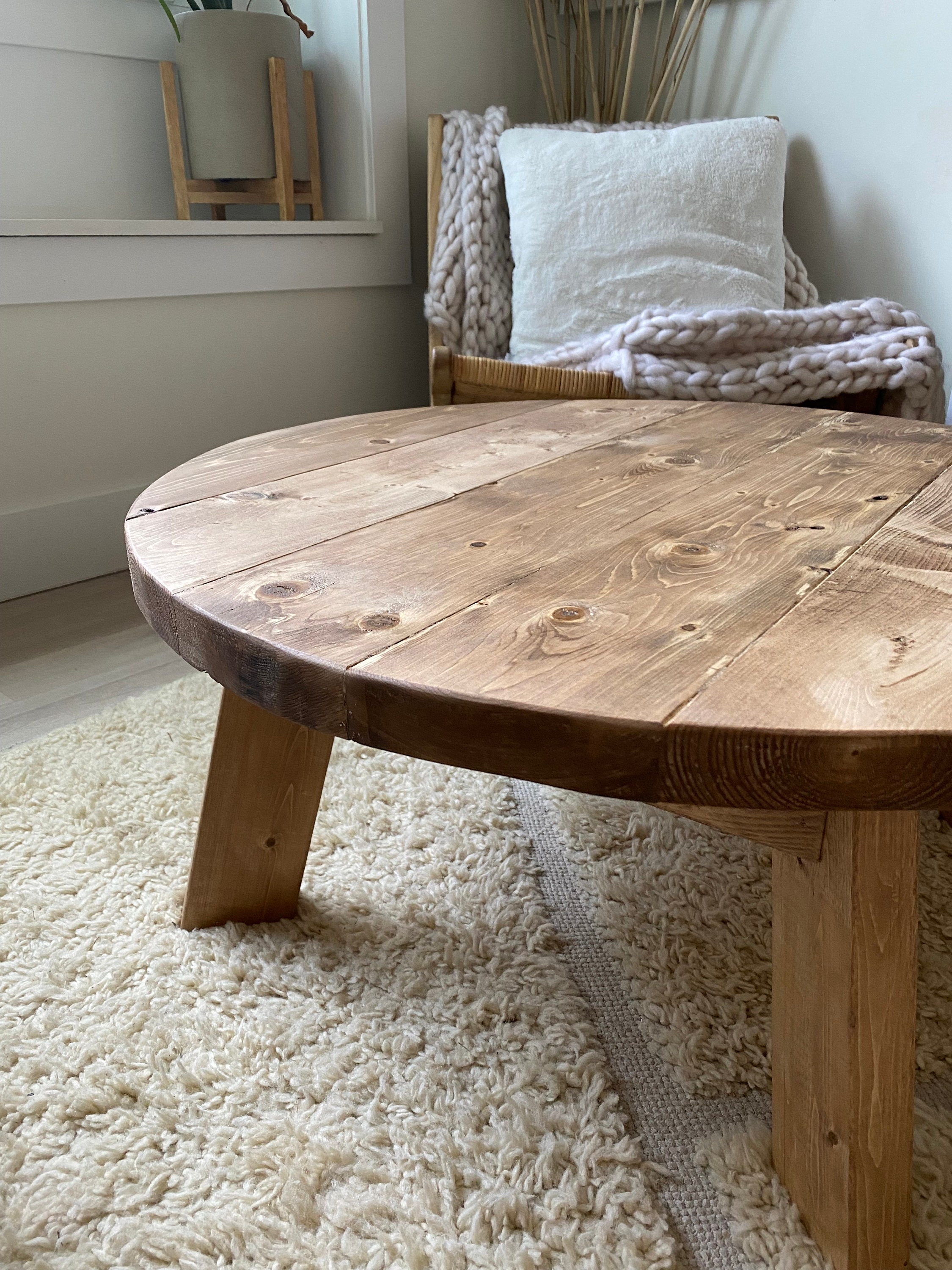 Plans: Rustic Round Coffee Table - Etsy