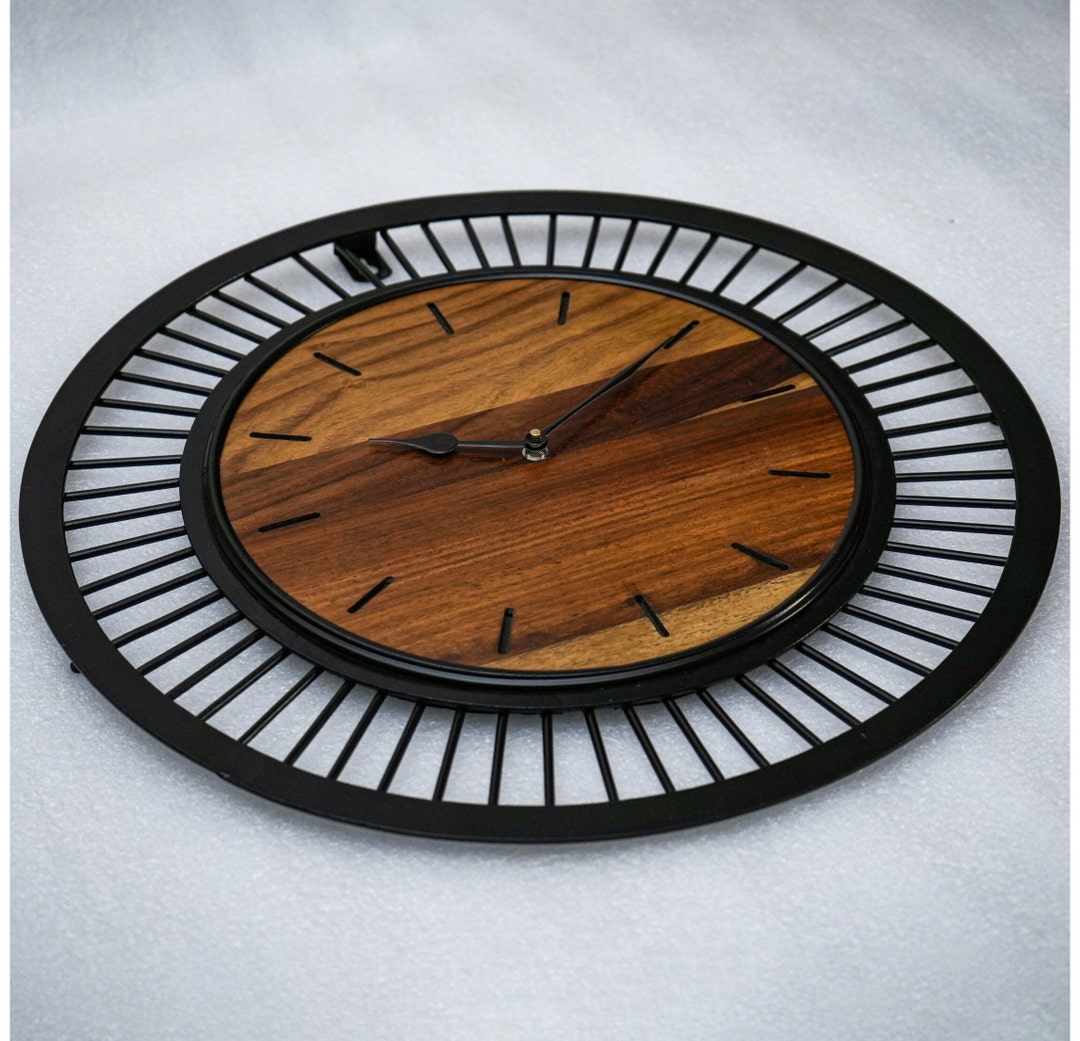 SOLID WOOD CLOCK Horloge Murale Clock Solidwood and Rust - Etsy