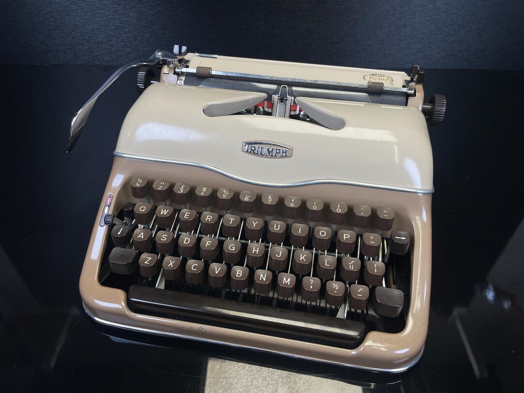 Triumph Norm Typewriter, QWERTY, (no.1127502), Functional, Serviced and ...