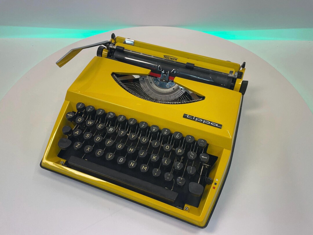 1974 Vintage Triumph Tippa Portable Typewriter 70's Vibrant Yellow ...
