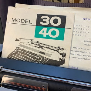 Vintage Erika Model 30 Typewriter, German Precision Retro Typewriter ...