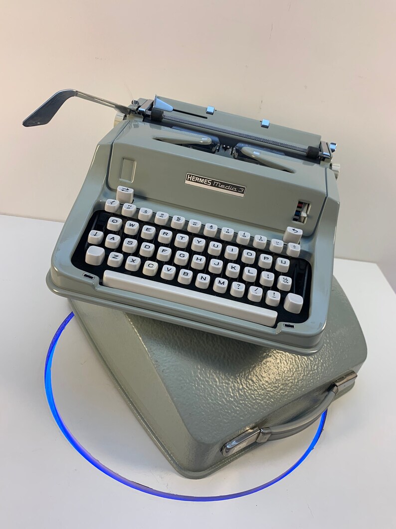 Pristine 1970 Hermes Media 3 Typewriter Swiss Precision, Mint Condition ...