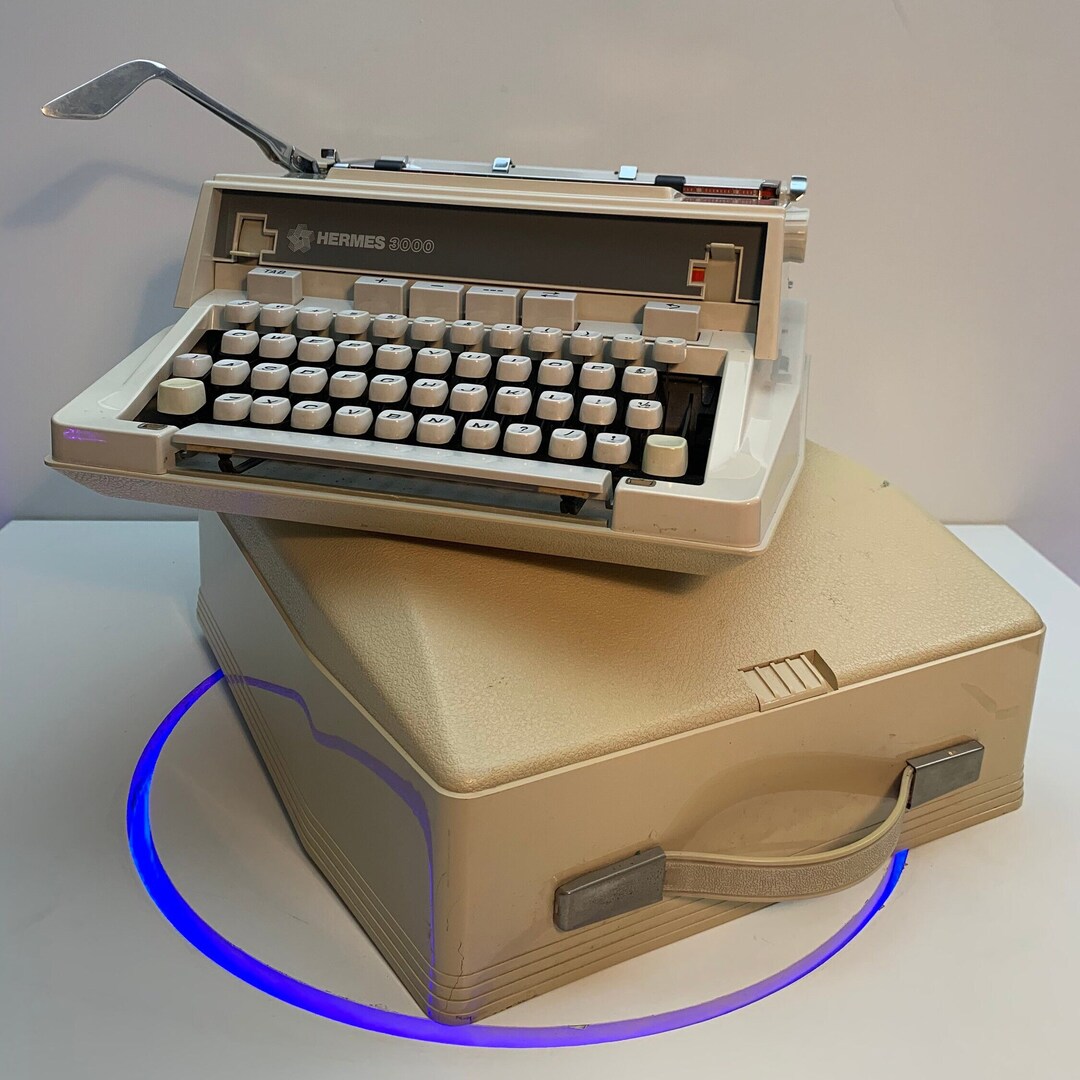 Vintage Hermes 3000 1977 Portable Typewriter, Lightweight Portable ...