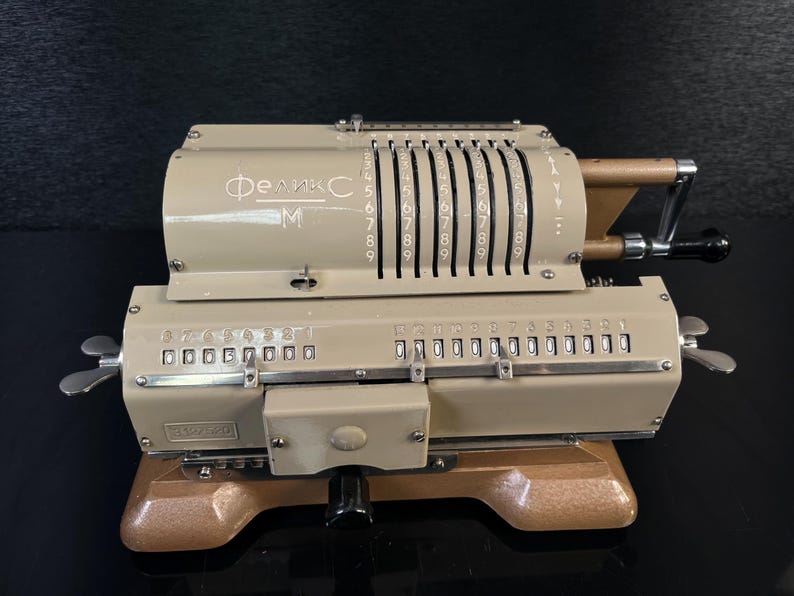 Vintage ФеликС FELIX Mechanical Pinwheel Calculator in Beige, Working 4 ...