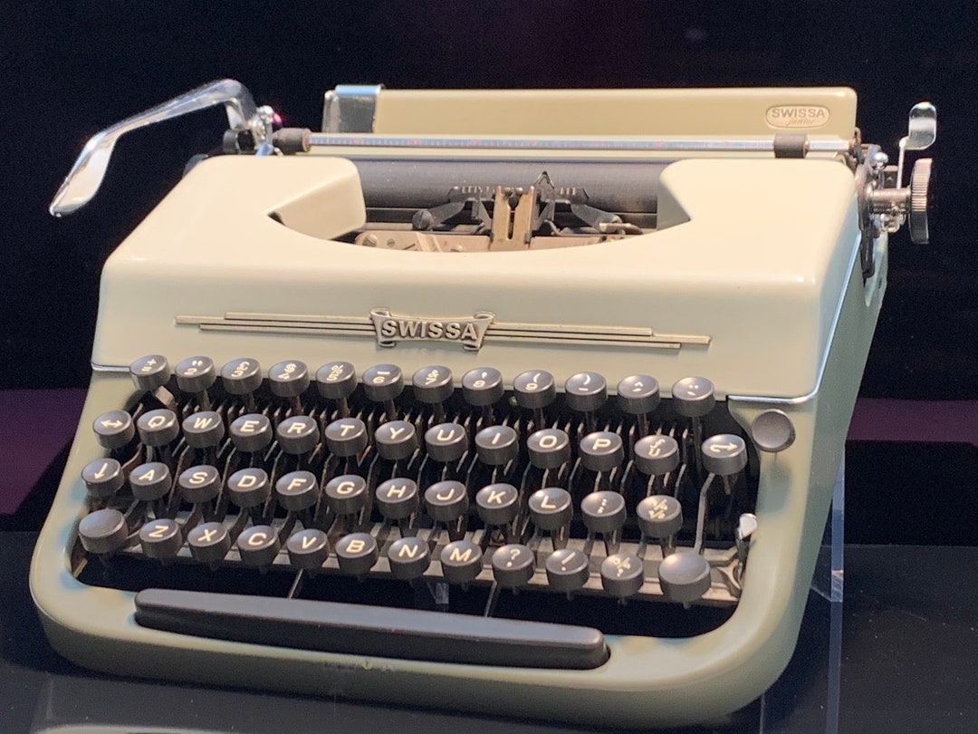 Rare Swissa Junior Typewriter - Vintage Elegance QWERTY Typing Machine ...