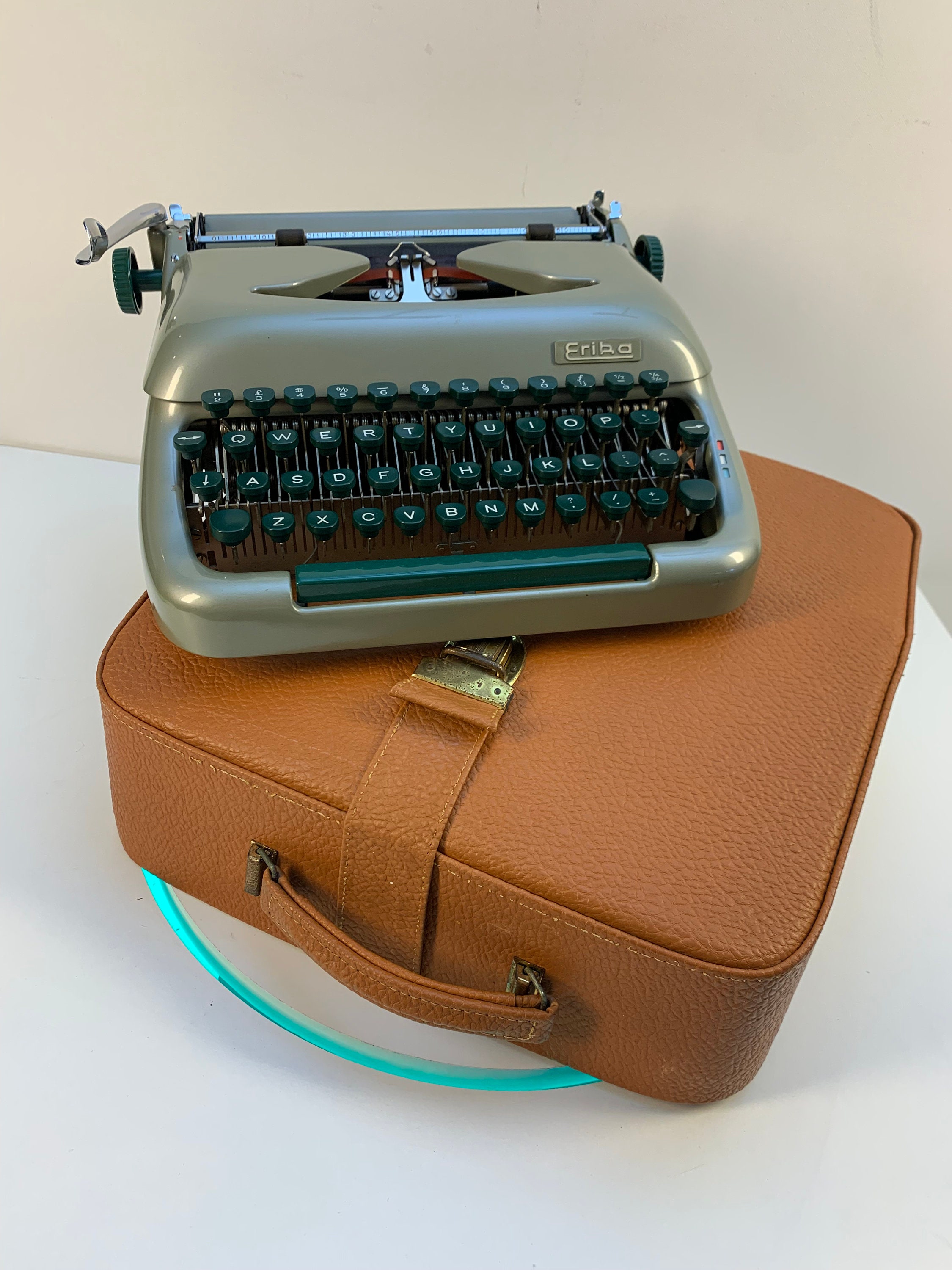 1962 Iconic Erika Model 12 Typewriter: vintage Elegance Meets ...