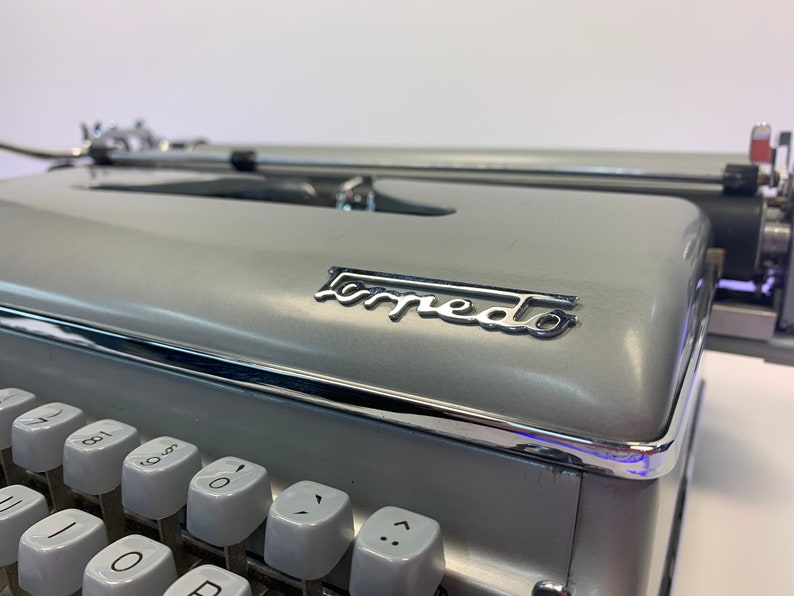 1960 Elegant Torpedo Model 18 Typewriter With Wide Carriage - Etsy