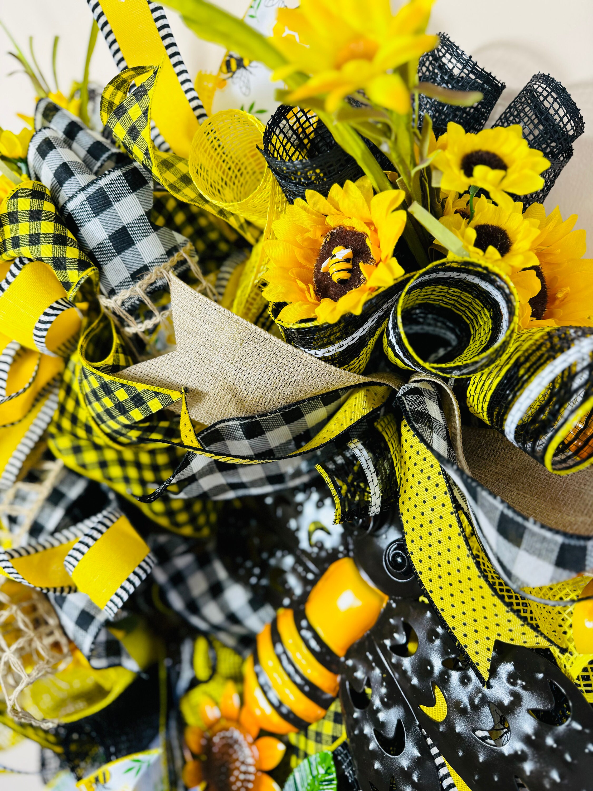 Bee-utiful Sunshine Bumble Bee Wreath | Welcome Wreath | Spring Summer ...