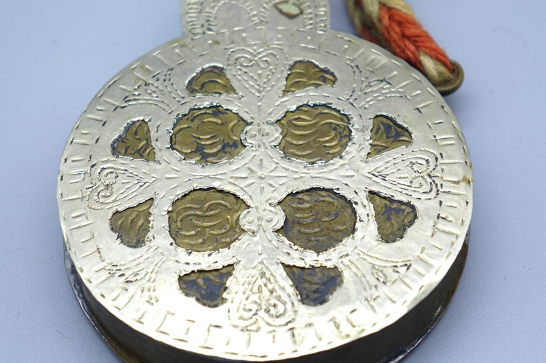 Antique / Vintage Gun Powder Flask in Brass With Rope. Made in North ...