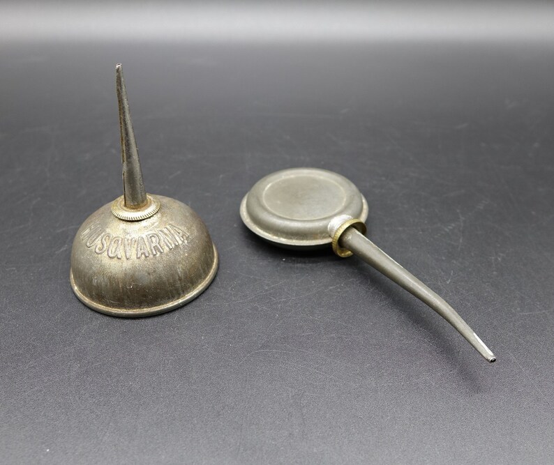 RARE Antique / Vintage Oiler / Oil Can / Oil Dispenser / Mechanic Metal ...