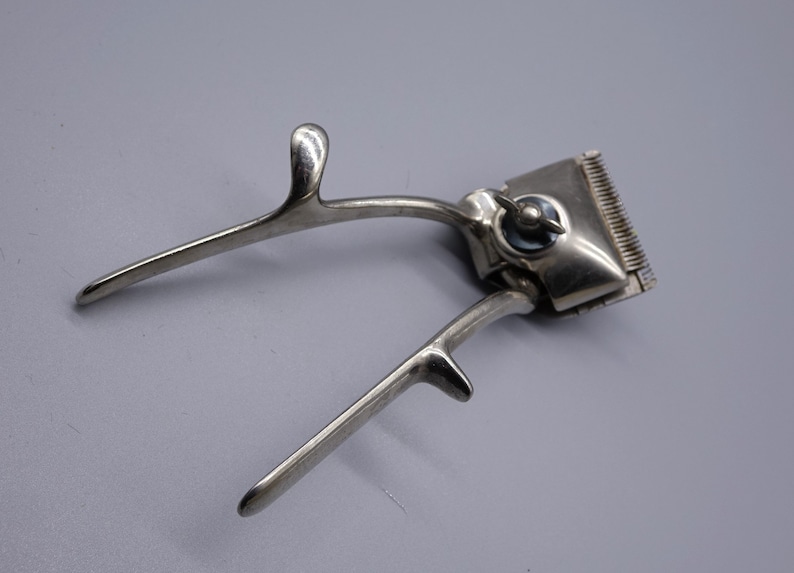 Vintage Manual Clipper by OSTER Model B and Thinning Tool for Razor ...